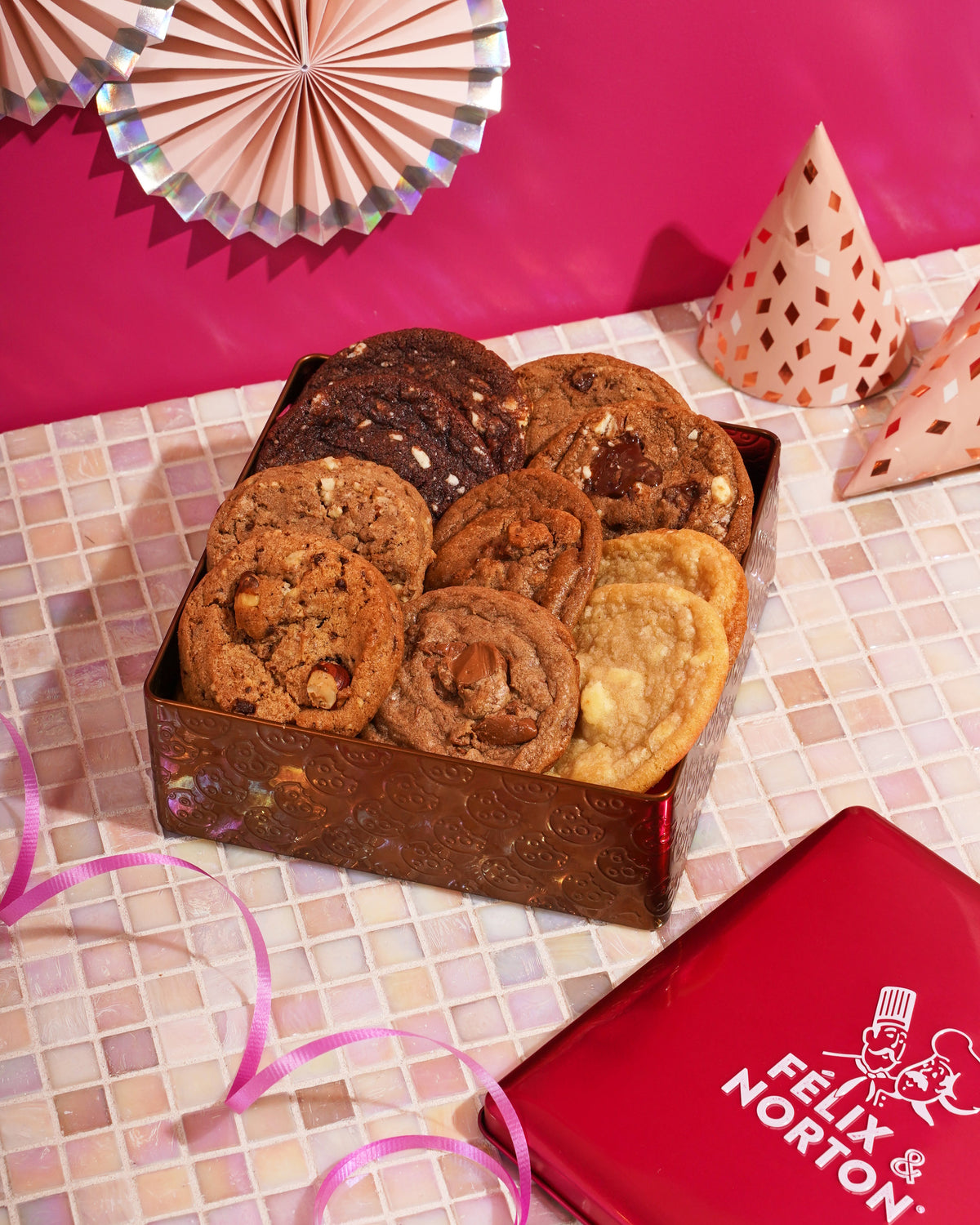 Box of Freshly-Baked Cookies · Félix & Norton